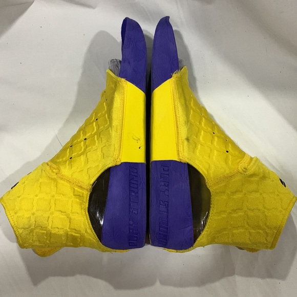 Nike | Shoes | Nike Zoom Kobe Play Strong System Supreme ...